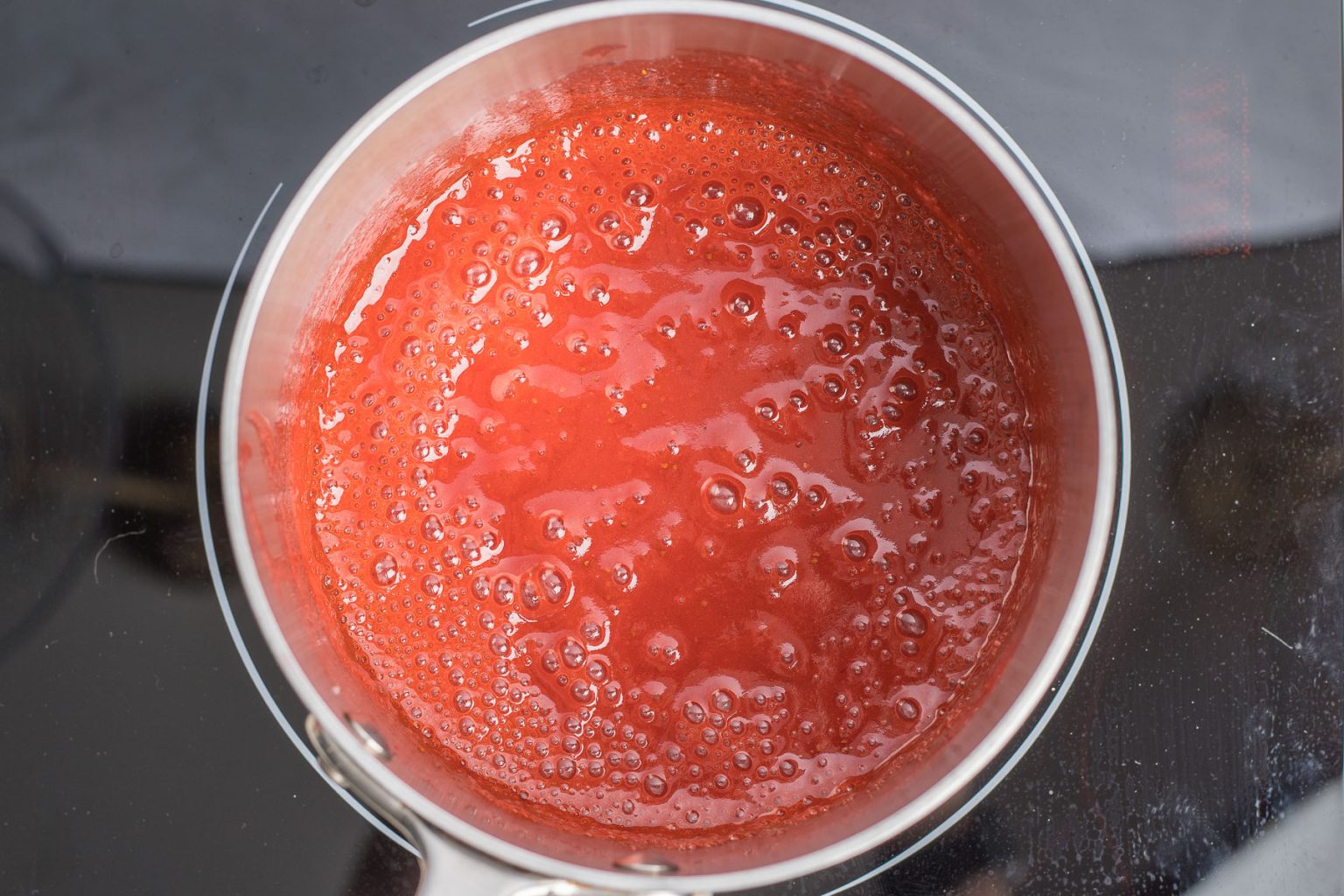 How To Make Strawberry Coulis - Best Kept Dishes